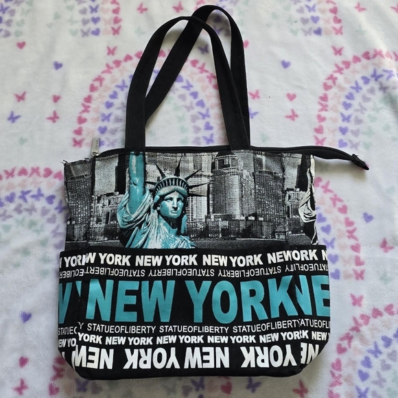 Robin Ruth | Bags | Robin Ruth Black And Teal New York Tote | Poshmark